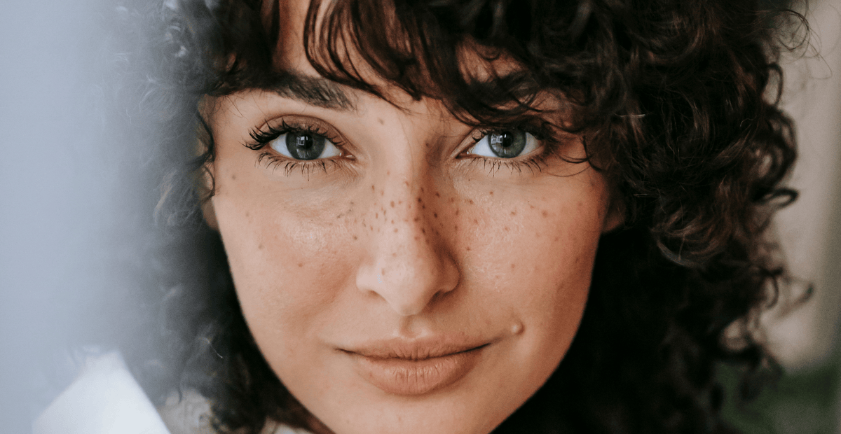 Hydroquinone: A Comprehensive Guide to Its Usage and Effects | Clinikally